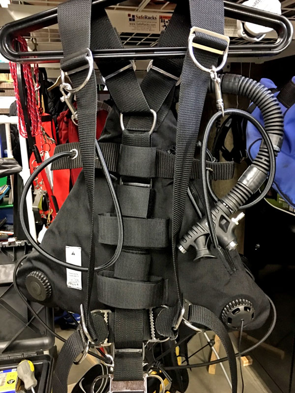Sidemount Scuba - Learning Sidemount for Technical and Recreational Divers
