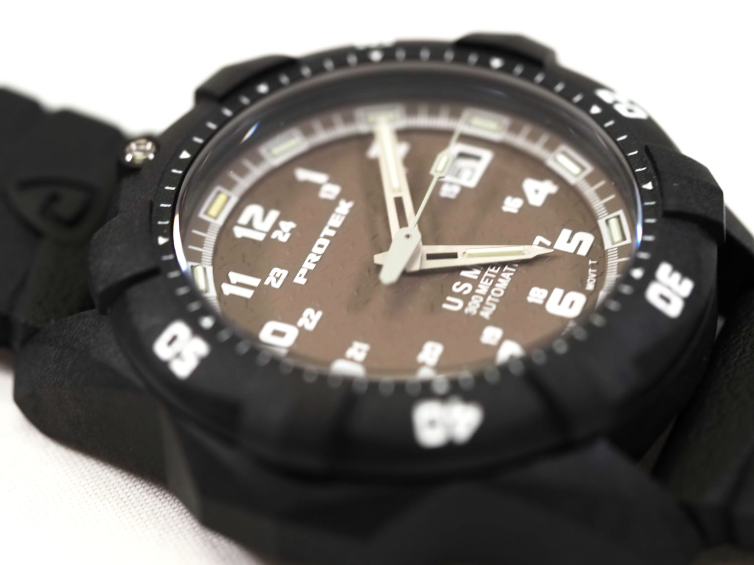 Protek Carbon Composite Series 1210 USMC – Automatic Dive Watch Review ...